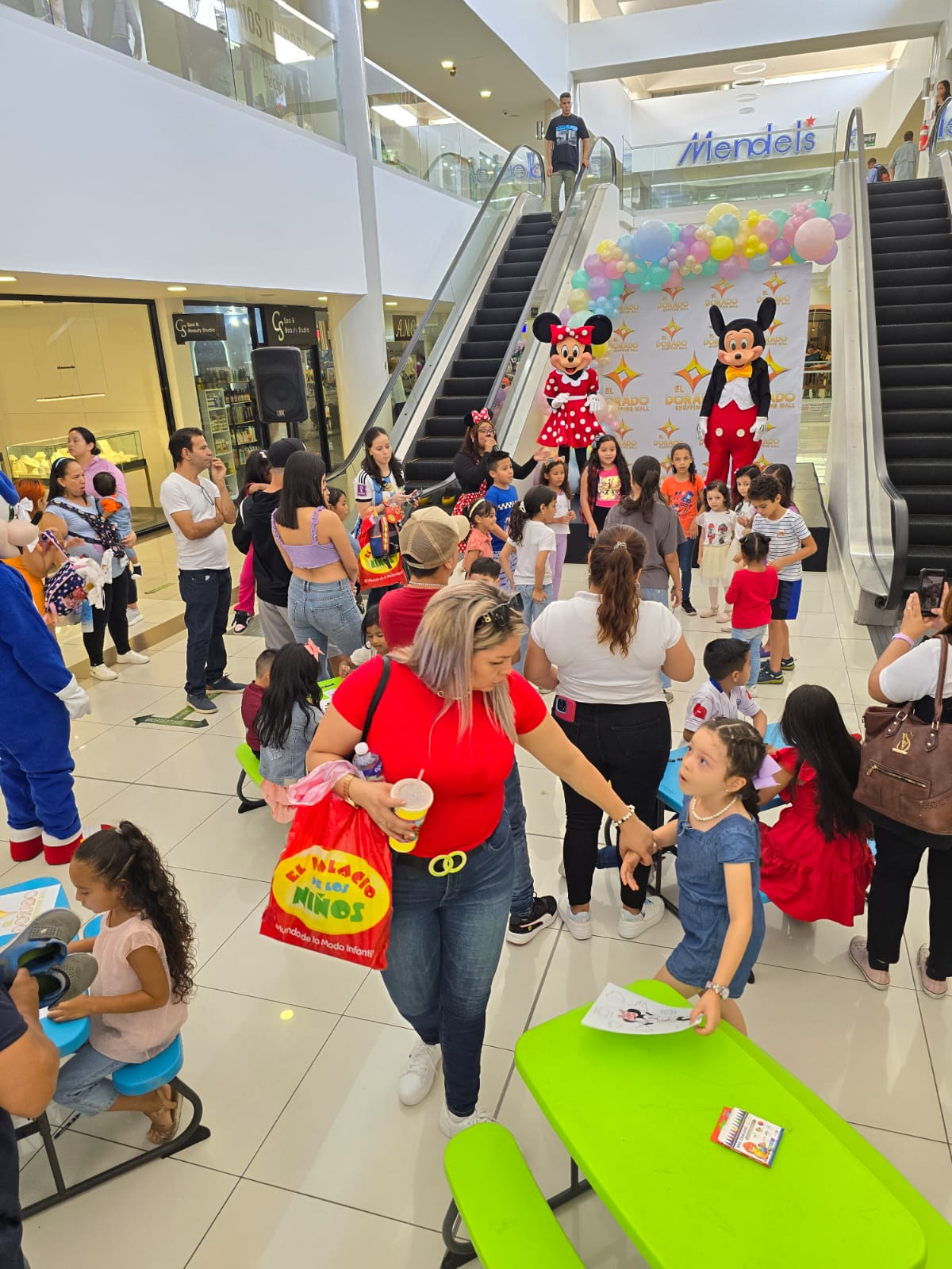 Pagina el Dorado con portada aniversario - El Dorado Shopping Mall